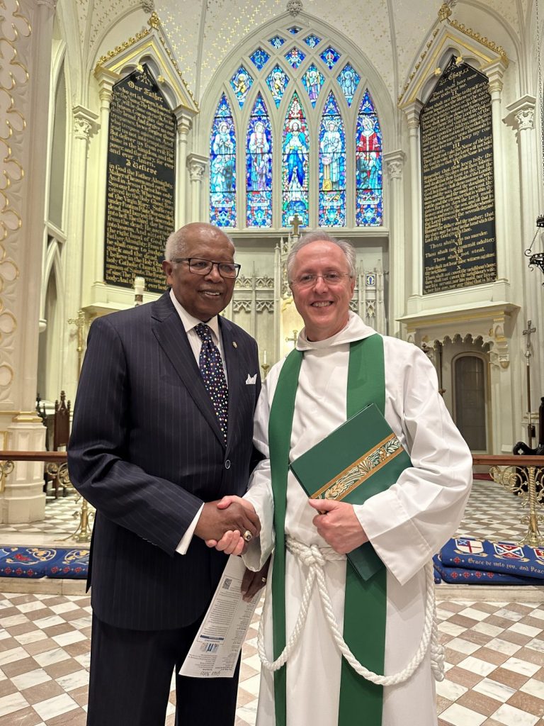 Virginia Theological Seminary awards the Dean’s Cross to artist Leo ...